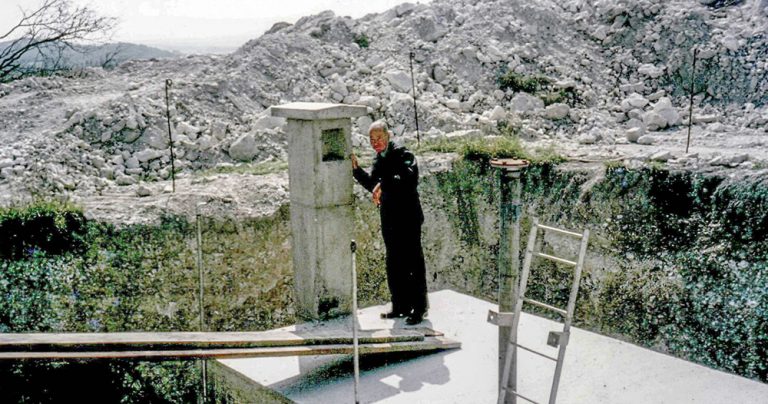 Building a nuclear bunker: Hogs Back ROC Post – Nuclear War in the UK